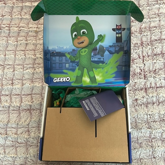 Hasbro | Toys | Pj Mask Gecko Mask Light Up Watch With Figures And Car ...